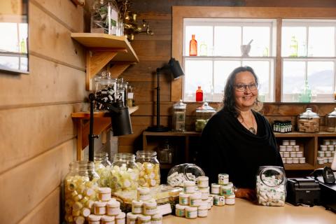 Alaska Native Artist Spotlight: Lisa Andersson (Tlingit) | Travel Alaska